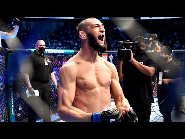 What are Alex Pereira's coach Plinio Cruz's MMA credentials?