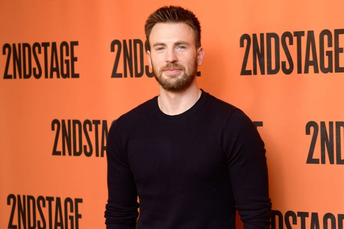 "Took you this long": Fans rejoice as Chris Evans is named People's 2022 Sexiest Man Alive