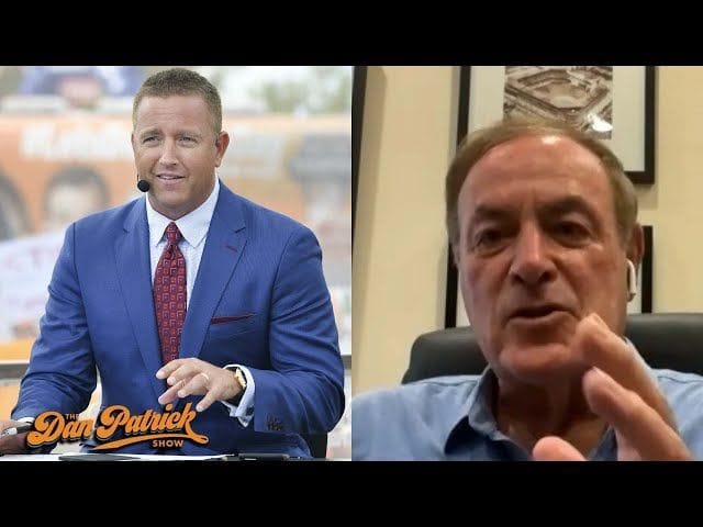 Who are the commentators on Sunday Night Football?