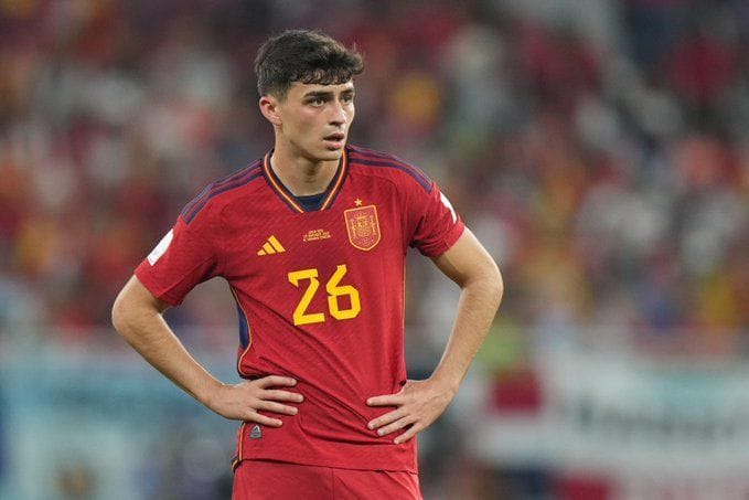 "Iniesta x Xavi v2" "The heartbeat" - Spain duo earn rave reviews on ...