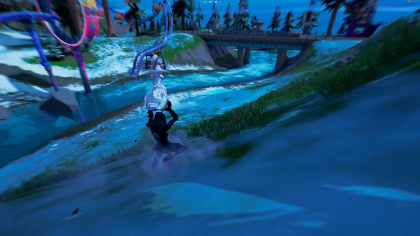 Fortnite: How to slide for 30 meters continuously while holding a chicken