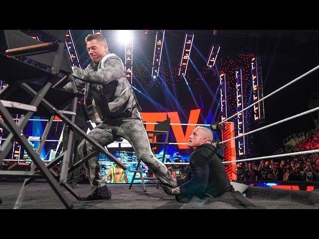 Did Dexter Lumis throw real money on WWE RAW?