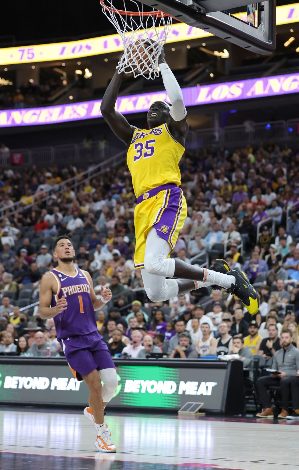 How did Wenyen Gabriel end up at LA Lakers? Tracing power forward’s NBA ...