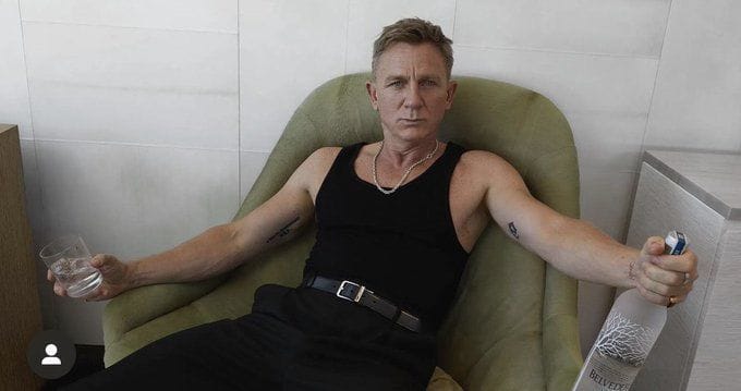 "This feels like a fever dream": Daniel Craig's Belvedere Vodka dancing ...