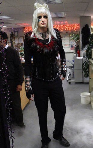 "Gabe Lewis from The Office as Lady Gaga": Machine Gun Kelly sports ...
