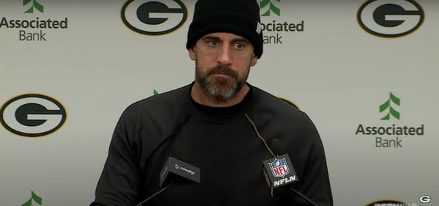 Aaron Rodgers has one-word passive aggressive response to fans booing ...