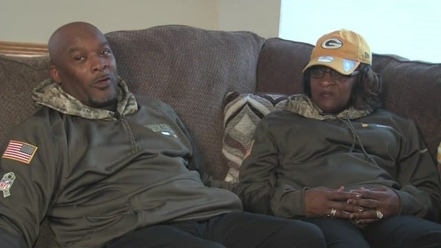 Who are Aaron Jones' parents Alvin and Vurgess Jones?