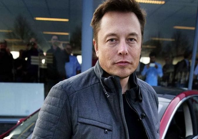How tall is Elon Musk?