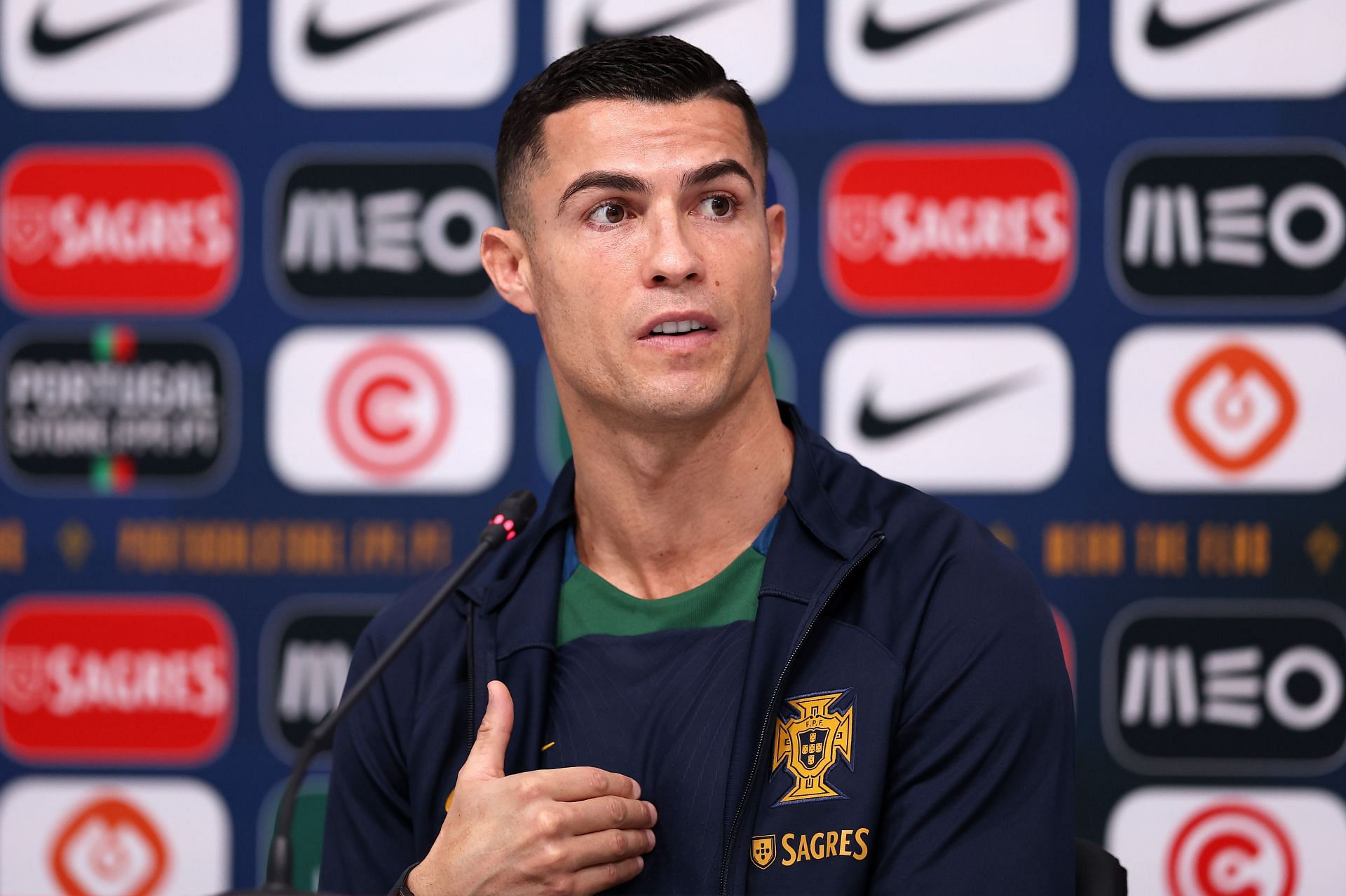 Manchester United Transfer News Roundup Red Devils Part Ways With