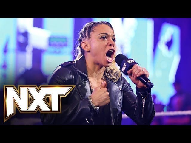 Which retired wrestler is WWE star Zoey Stark dating?