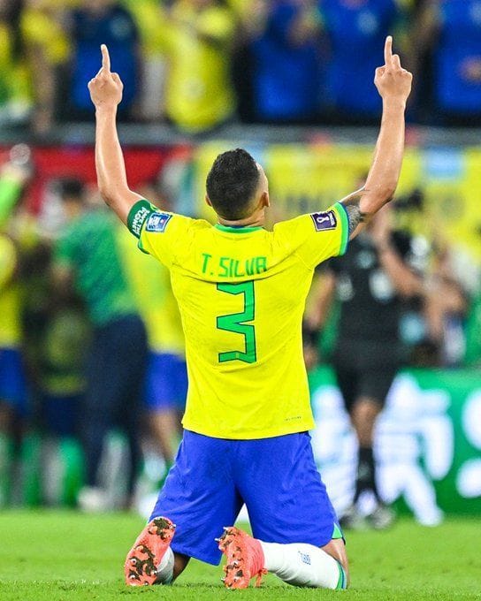 "I don't know how he does it" - Gary Neville heaps praise on ...