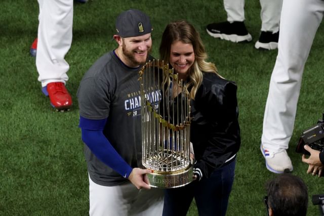 Who is Max Muncy's wife? Meet Kellie Cline