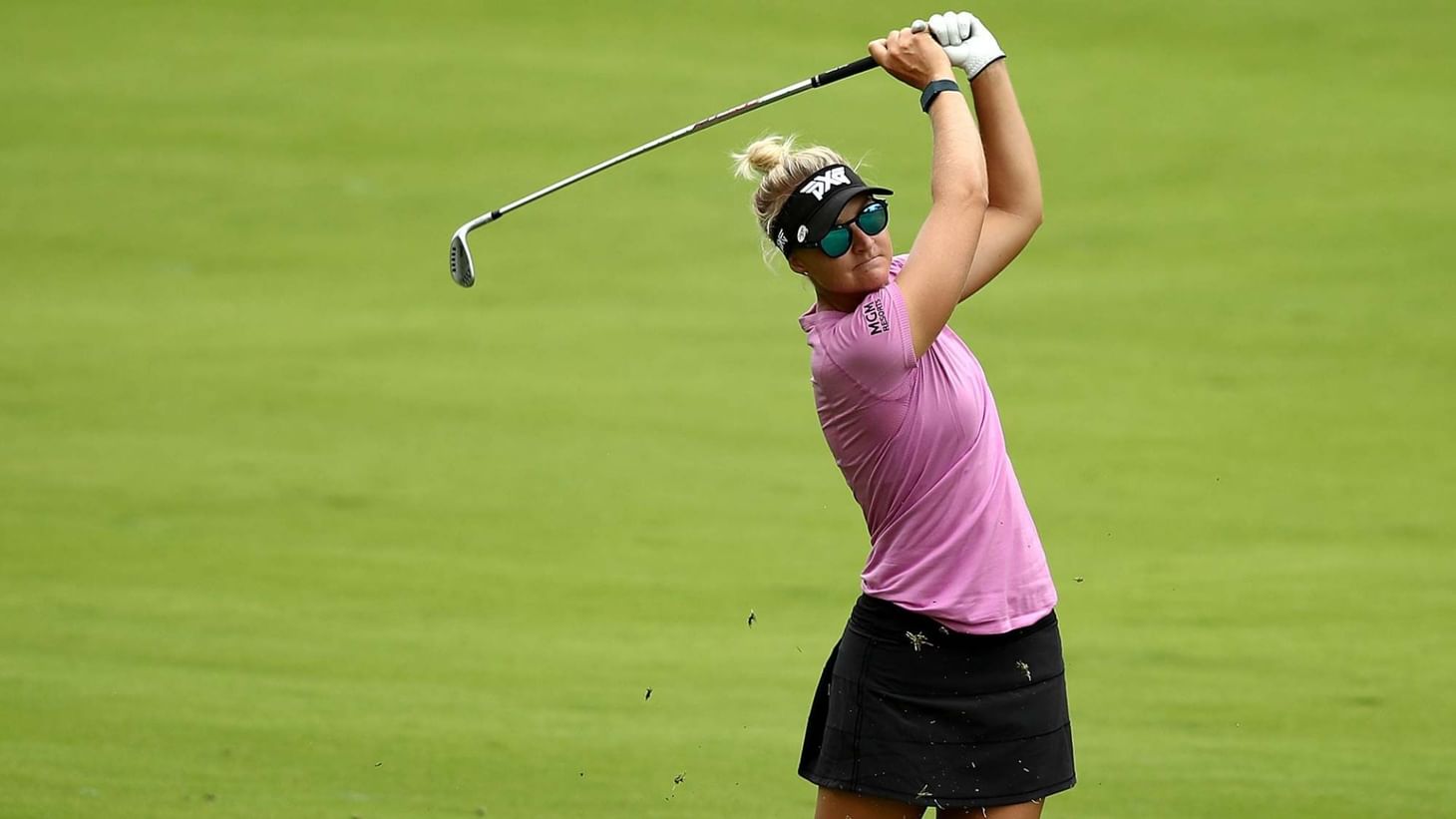 Who is the tallest player in the LPGA?