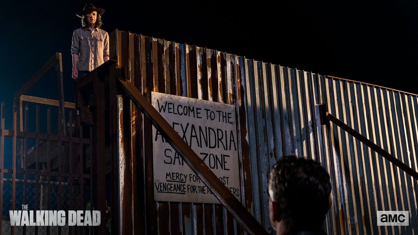 Does Carl die in The Walking Dead?