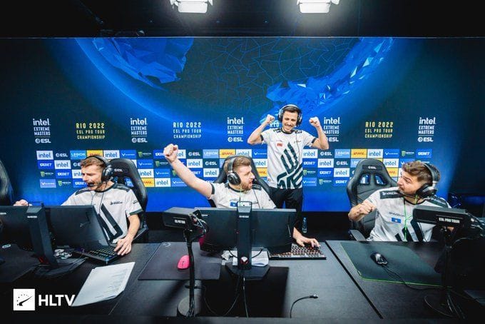 NAVI vs Bad News Eagles at CS:GO IEM Rio Major 2022 Legends Stage ...