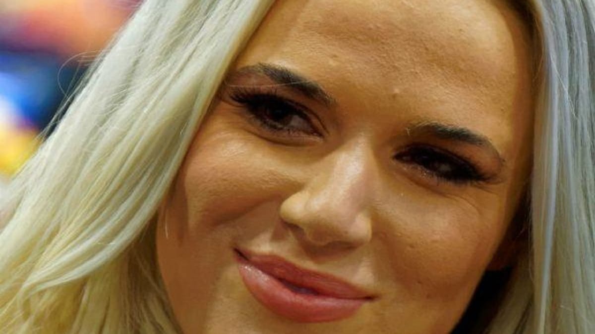 Lana jokingly asks current WWE Superstar to marry her