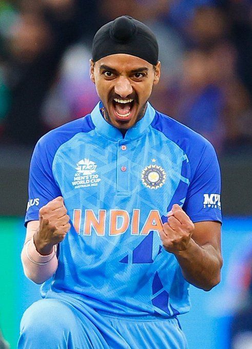 "Turn off your TV. Go for a walk" - Fans go crazy as Arshdeep Singh ...