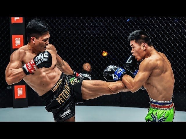 WATCH: Petchtanong Petchfergus takes body shots from Superbon ahead of ...