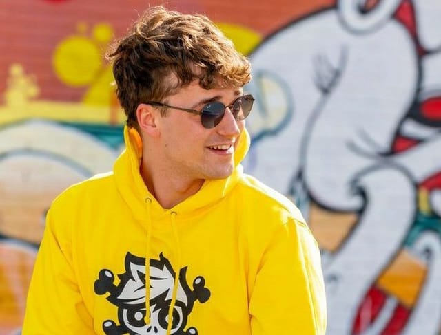 How much is Crainer's Net Worth as of 2024?