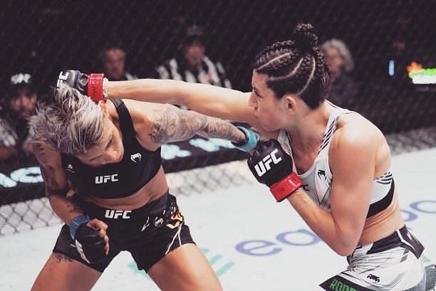A confident Amanda Lemos asks Dana White to put her as a backup fighter ... A confident Amanda Lemos asks Dana White to put her as a backup fighter ...