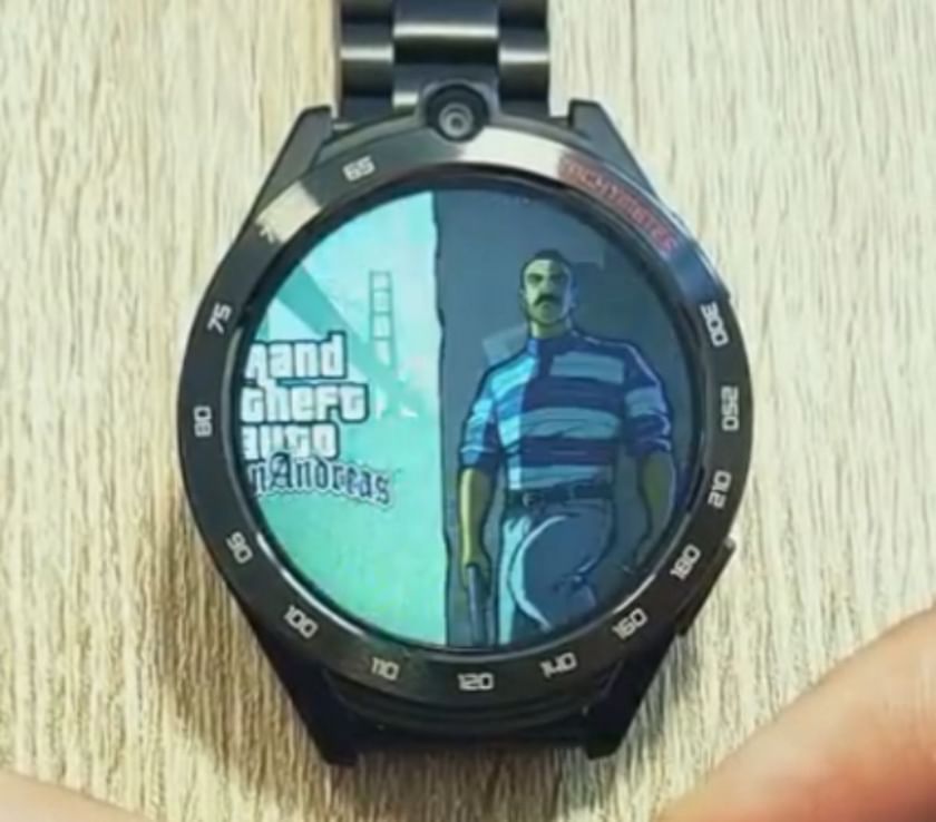 Innovative gamer plays GTA San Andreas on a smartwatch