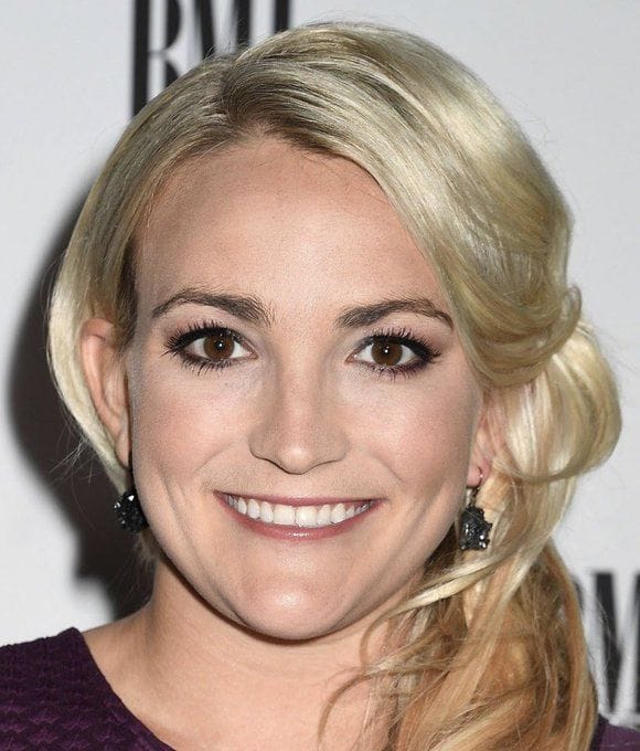 "No way she's 31": Photos of Jamie Lynn Spears now on set of Special ...