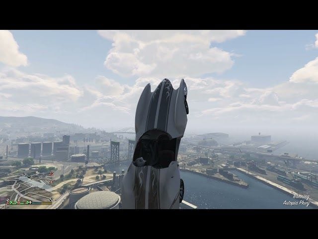 GTA Online player bounces between pools trying to save their Scramjet ...