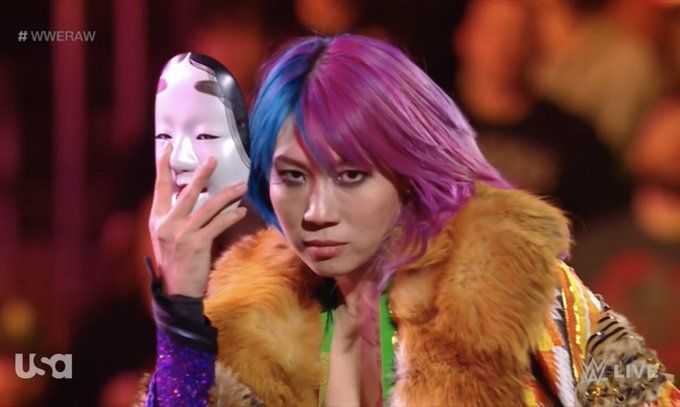 WWE RAW: Wrestling fans react to Asuka debuting a new look on WWE RAW ...