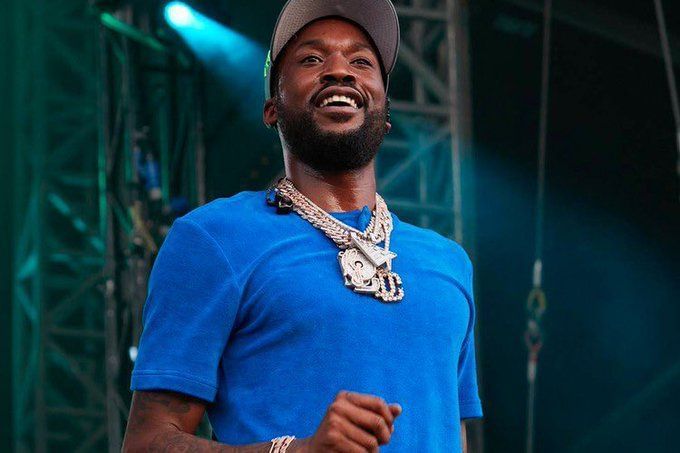 “No one should have to spend the holidays in jail”: Meek Mill bails out ...