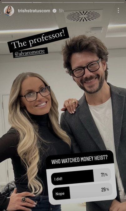 [Photo]- WWE Hall of Famer Trish Stratus poses with popular Money Heist ...