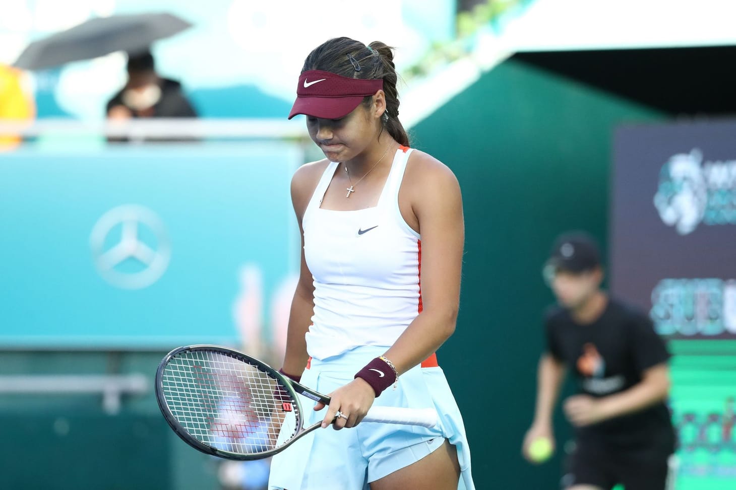 "Must have one hell of an amazing agent" - Tennis fans react to Emma ...