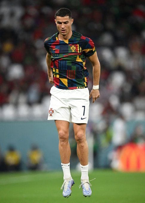 Twitter explodes as South Korea feed off Cristiano Ronaldo error to ...