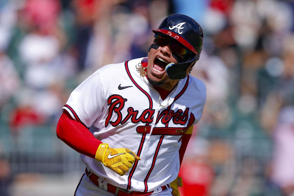 MLB fans react to All-Star catcher William Contreras being traded to ...