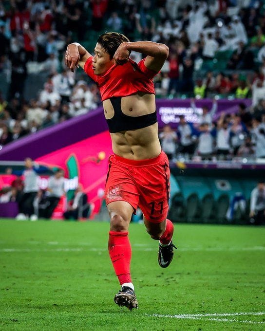 Twitter explodes as South Korea feed off Cristiano Ronaldo error to ...