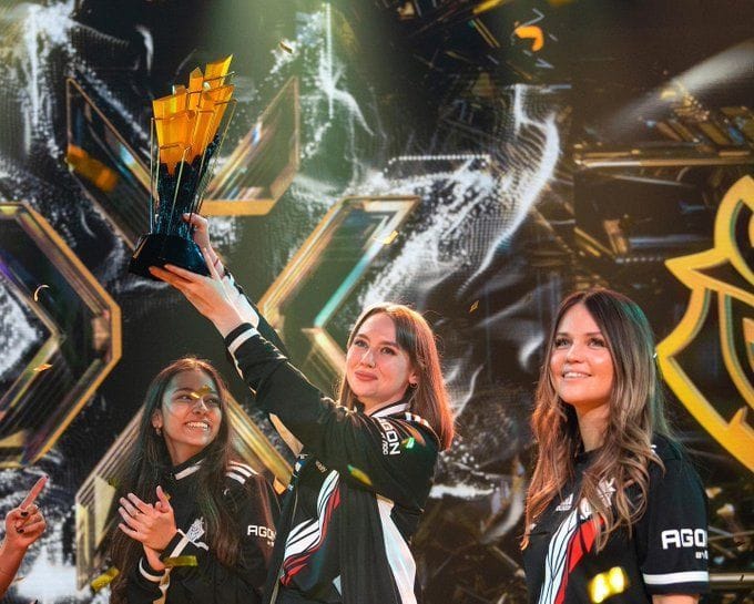 "Crazy how young people can be so good at the game": G2 Gozen's Glance ...