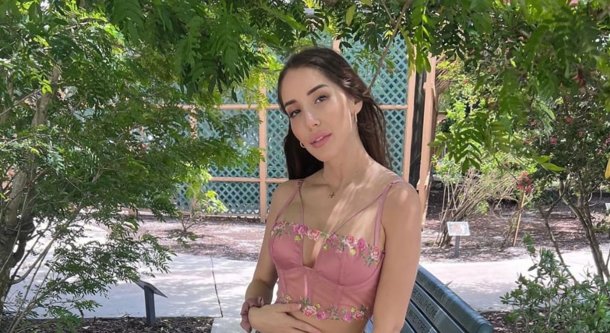 Who is Adin Ross's sister?