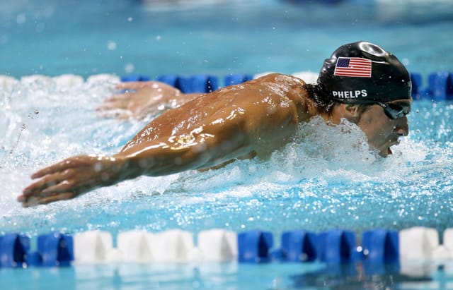 How fast does Olympic legend Michael Phelps swim?