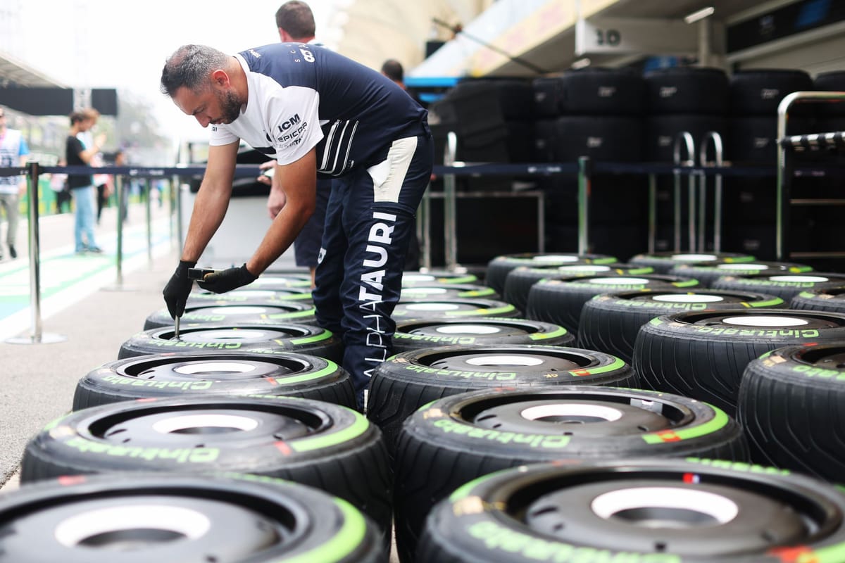 The roles within a Formula 1 pitlane crew
