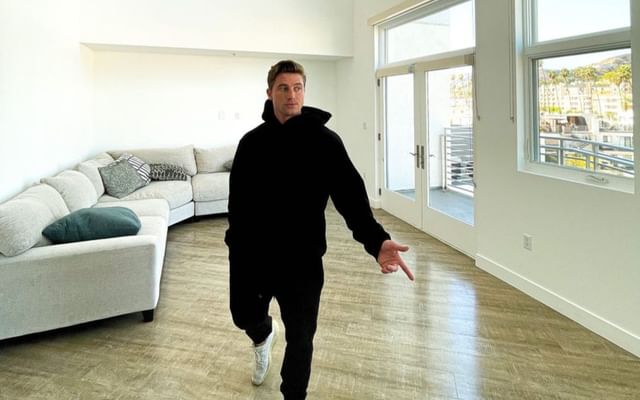 "An annoying loser": Why are fans slamming Brett Robinson in The Circle season 5?