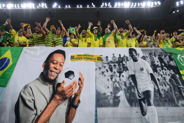Pele: Fans and fighters share their grief after the death of soccer ...