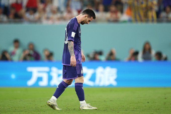 "Messi bottling for Argentina", "Crying in Argentina shirt again ...