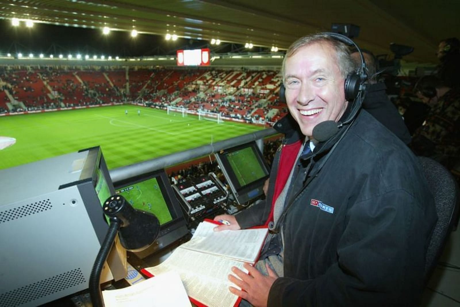 10 best football commentators of all time