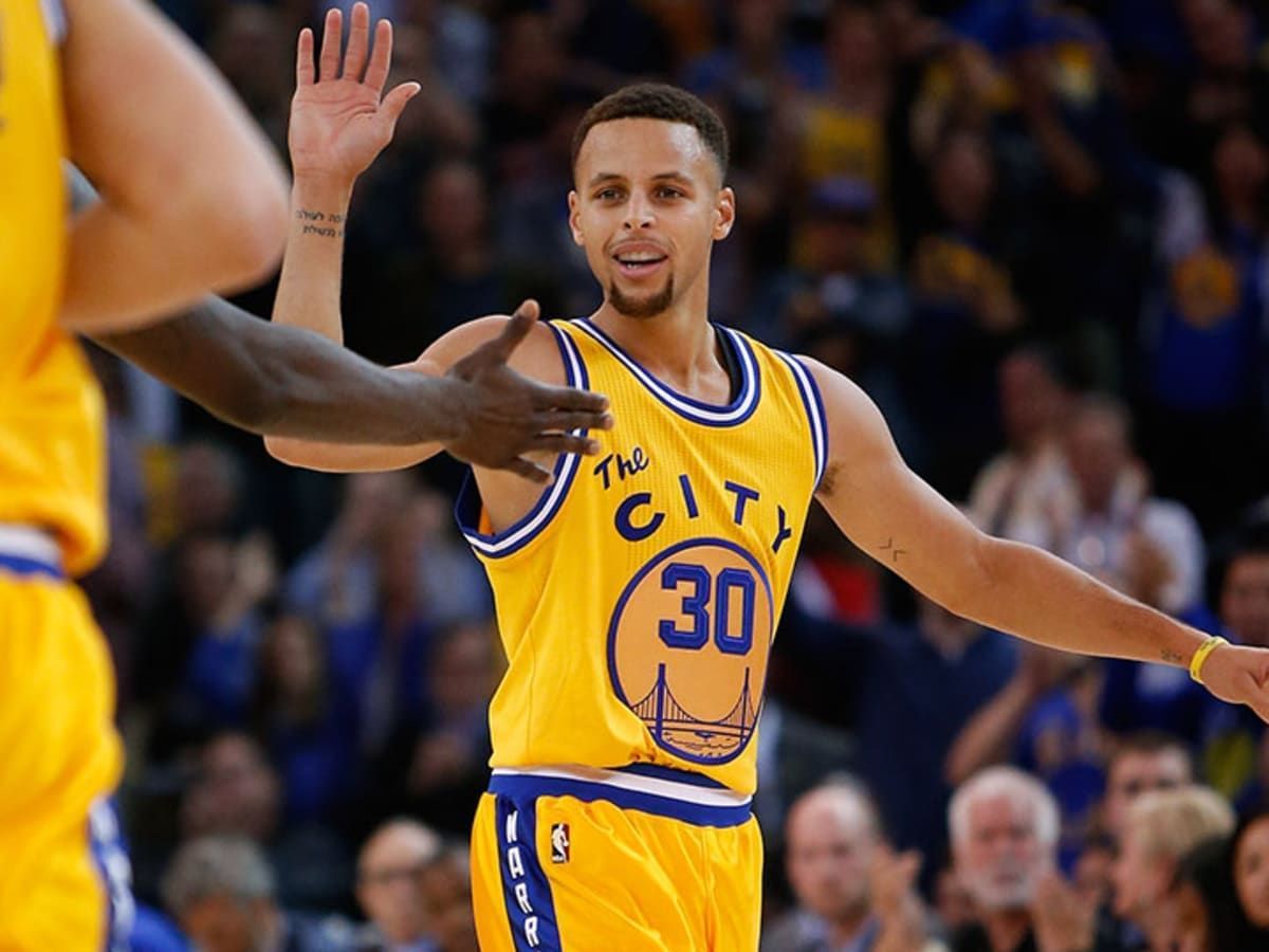 Taking closer statistical look at Steph Curry's MVP winning seasons