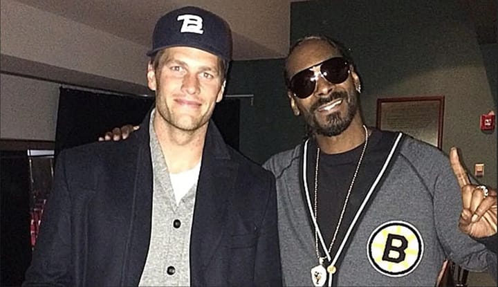 “Is that Father Time?" - Snoop Dogg trolls Tom Brady on his own podcast ...