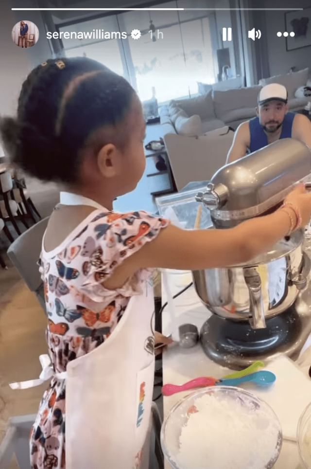 Serena Williams and "Papa" Alexis Ohanian enjoy quality time baking ...