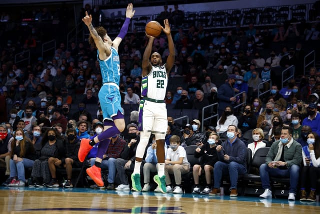 Khris Middleton injury update: How long has the Milwaukee Bucks star ...