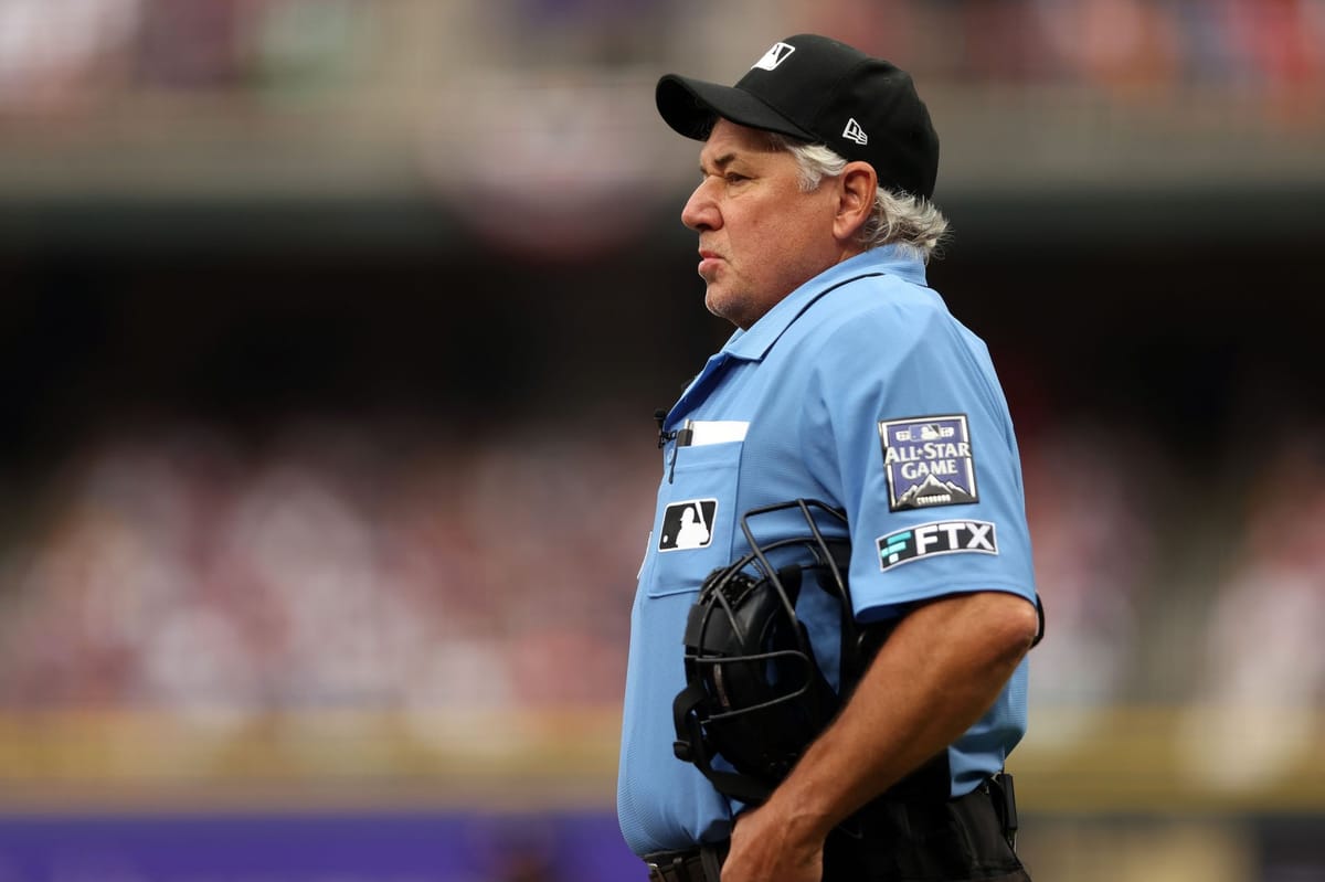 Fans appreciate how retiring MLB umpire Tom Hallion had handled the on ...