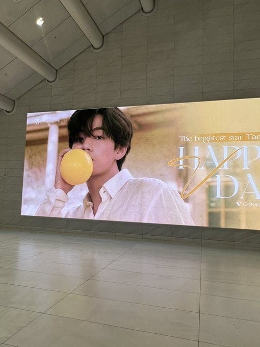 BTS’ V’s fans organize a celebratory birthday billboard on Oculus, New ...