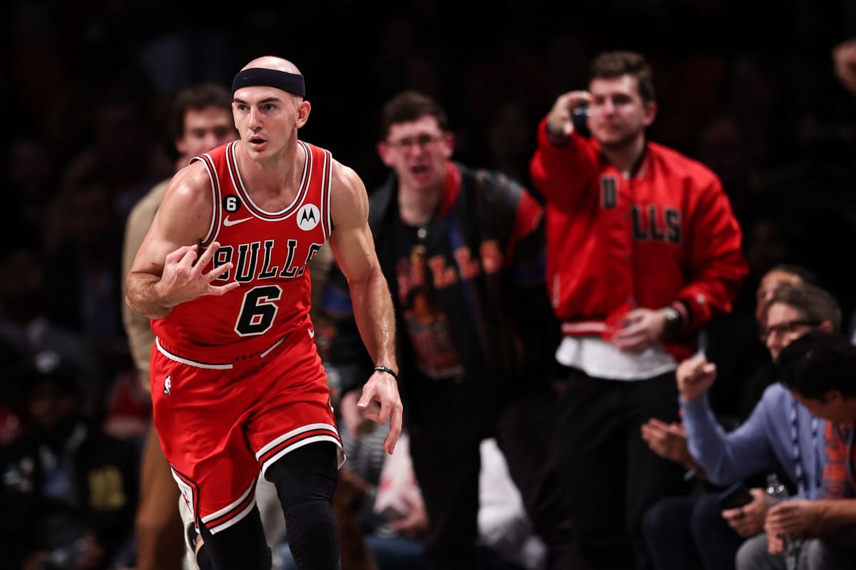 Video: Steve Kerr appears to be telling Alex Caruso he would like to ...