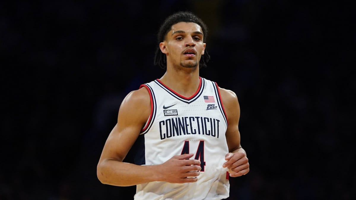 Who is Andre Jackson Jr.? How is the UConn Huskies guard earning his ...